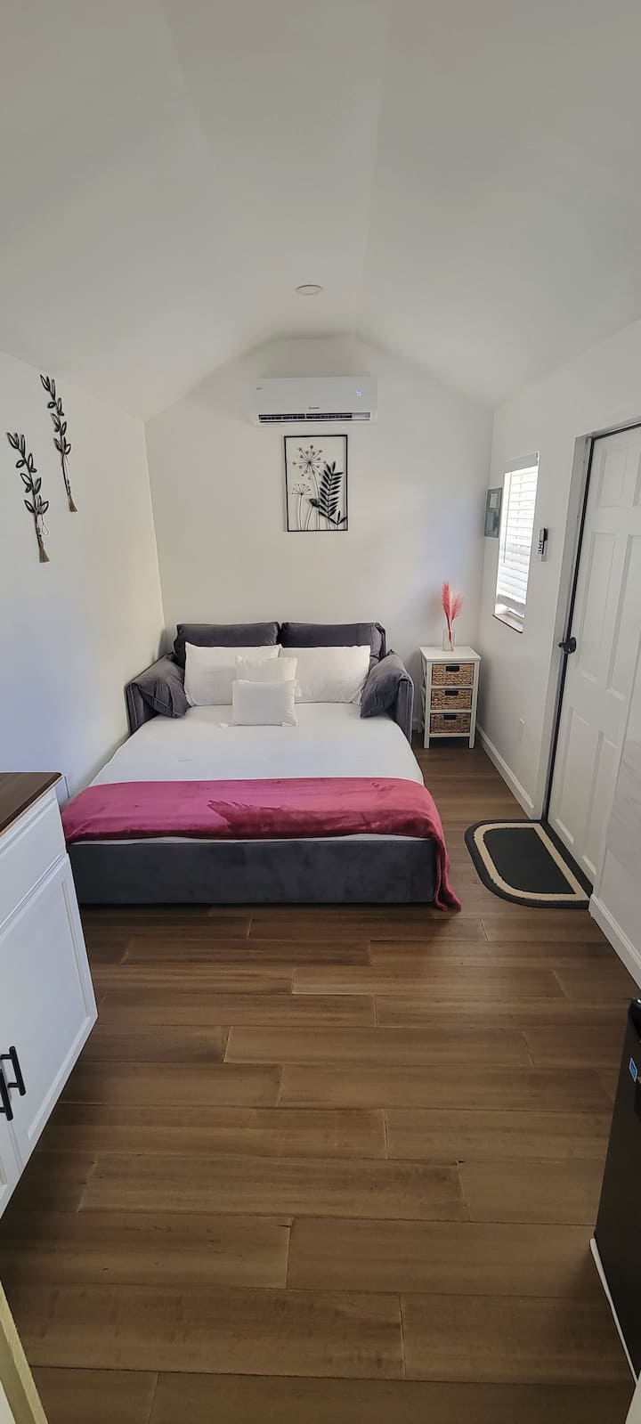 Tiny Cottage - Dania Beach, FL