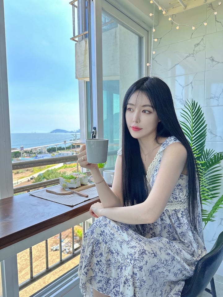 [청사포100] #청사포#오션뷰#블루라인파크#캡슐해변열차#넷플릭스#요트투어할인권#해변1분 - Busan