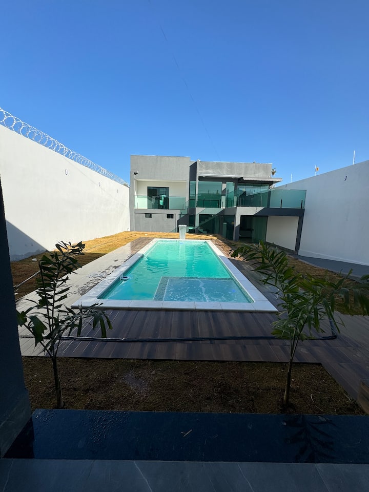 Casa Sobrado C Piscina Aquecida - Caldas Novas