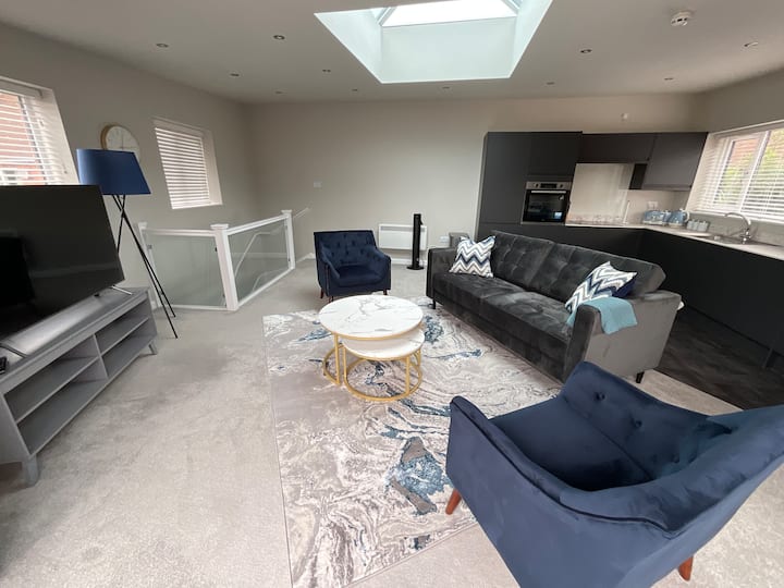 Duplex 1 Bedroom Apartment - Warwick