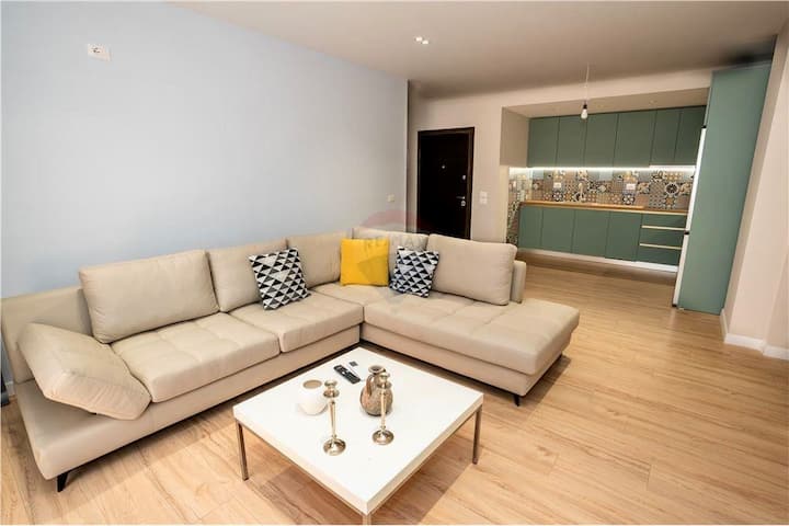 Erblin Apartment - Saranda