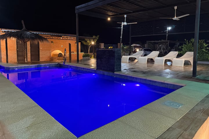 Casa Familiar - Piscina Y Relax - 파라과이