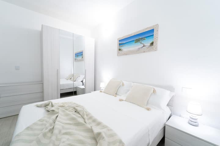 Open Space Nel Cuore Di Orosei Con Patio Privato - Orosei