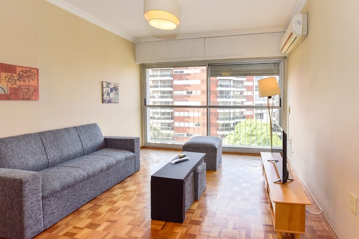 Apartamento A 2 Cuadras De La Rambla En Pocitos - Montevideo