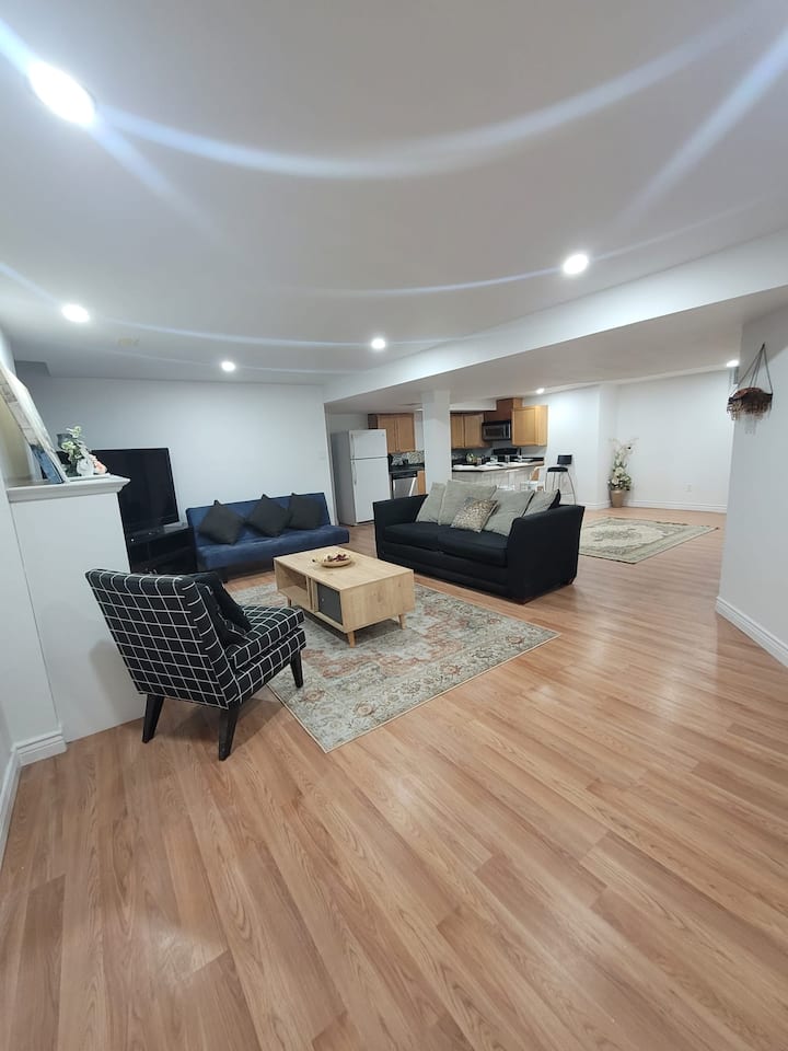 Stunning Unit In Heart Of Joshua Creek, Oakville - Oakville