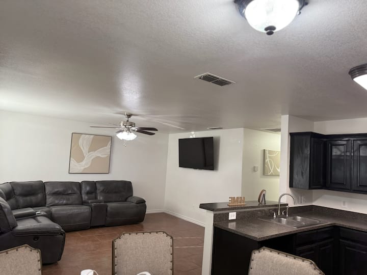 Downtown Family Friendly Home With Large Patio - Odessa, TX