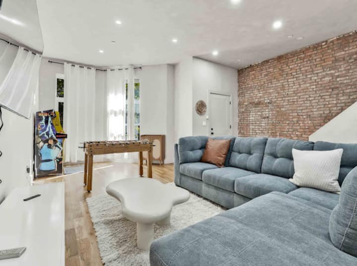 Massive Townhouse/heart Of Brooklyn W Arcade Games - Long Island, NY