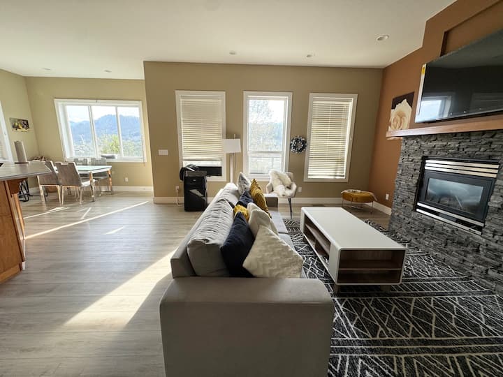 Bright And Private 3-bedroom Retreat In Chilliwack - Chilliwack