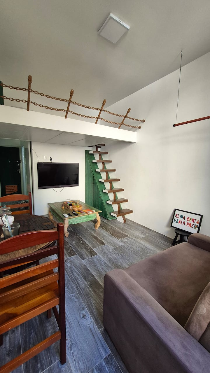 Estúdio Na Glória, Charmoso E C/ Vaga De Garagem - Glória