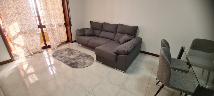 Quarto Em  Apartamento Perto Do Centro De Braga - Braga