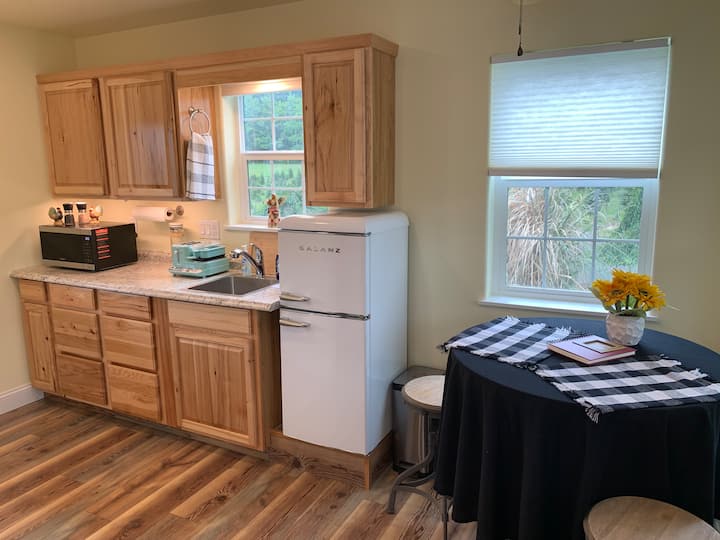 Tiny Farm Cottage - Riffe Lake, Mossyrock