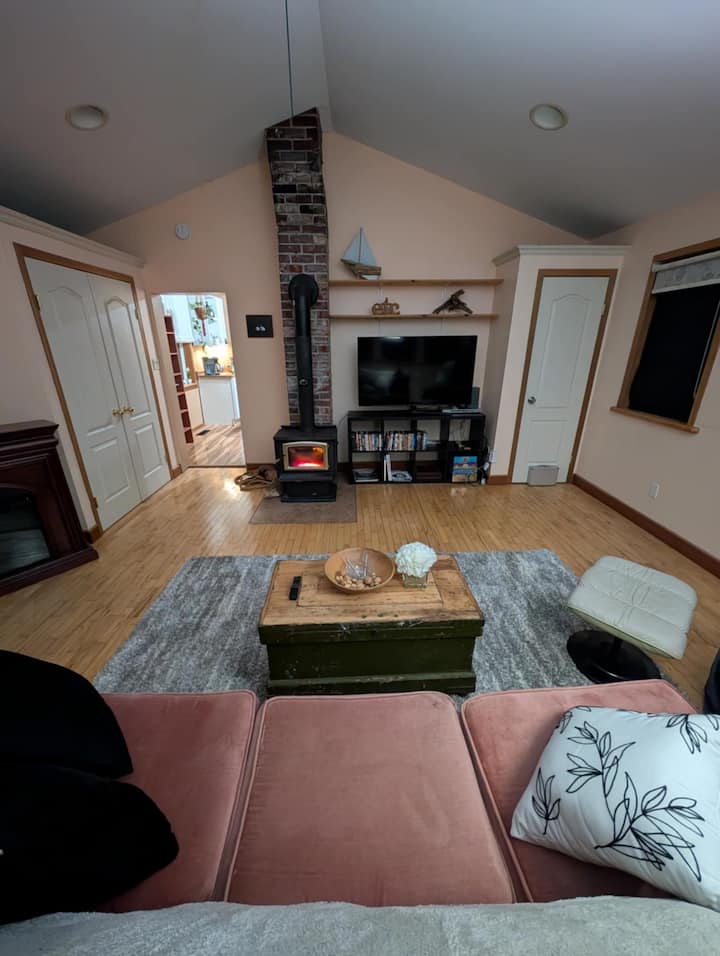 Maxwell House -Gorgeous Private Home Downtown - Thunder Bay