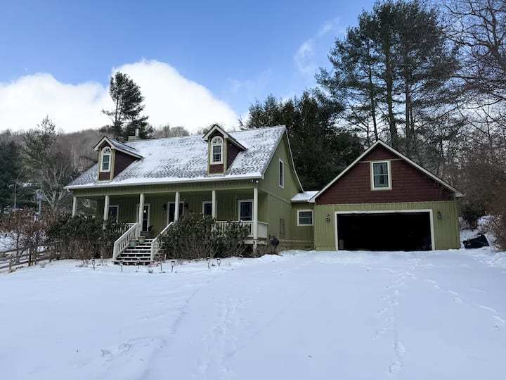 Spacious Banner Elk Home! Central To Ski Slopes! - Banner Elk, NC