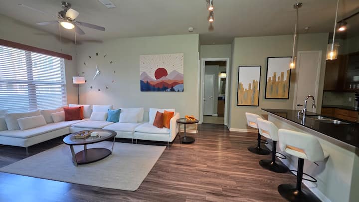 Poolside Comfort | 2br Galleria Stay W/ Garage - Houston, TX