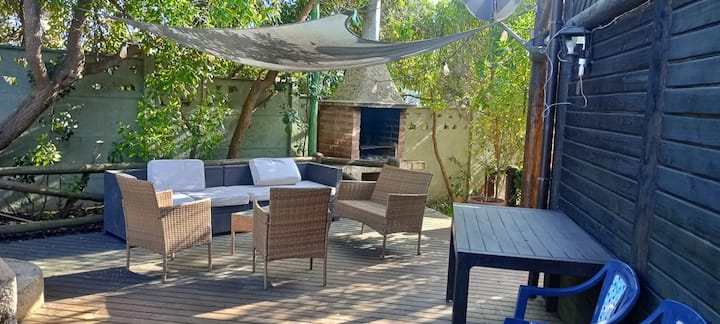 Cabaña Rústica Con Piscina - Algarrobo