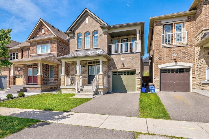 Luxury Home W/ Pool Table, Family Friendly - Vaughan