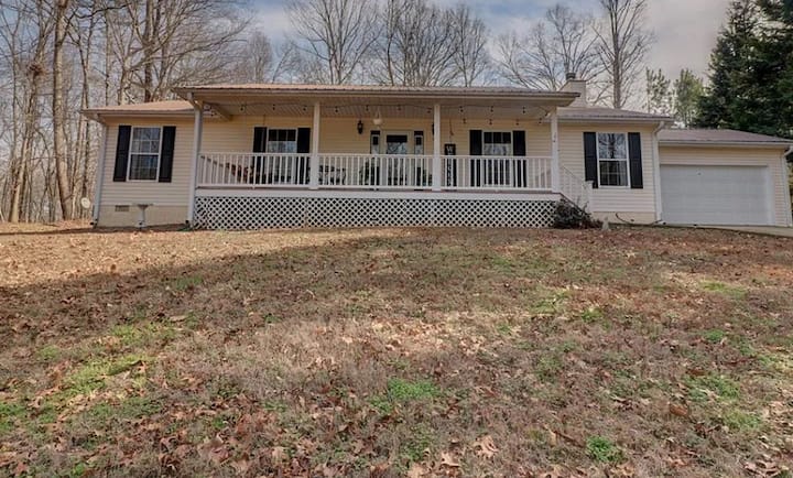 The House On The Hill In Seneca - Seneca, SC