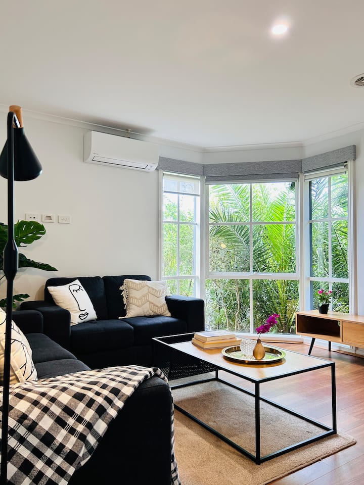 Guest House In Seabrook - Point Cook