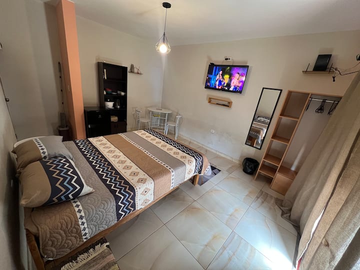 Habitación Bonita Con Entrada Privada. - Arequipa