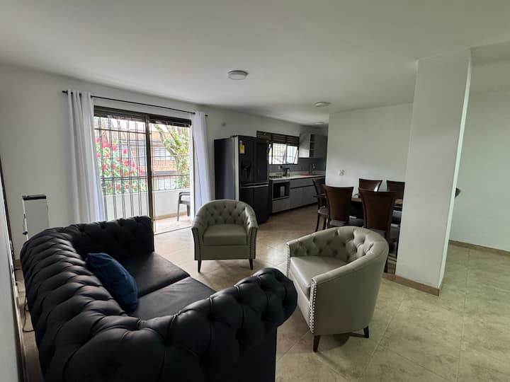 Apartamento Envigado Buena Mesa - Medellín, Colombia