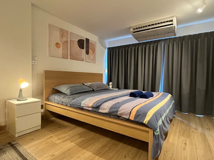 曼谷市中心/像素大夏/沙吞是隆商圈/帕蓬夜市/超大公寓/Bts和mrt - Bang Rak