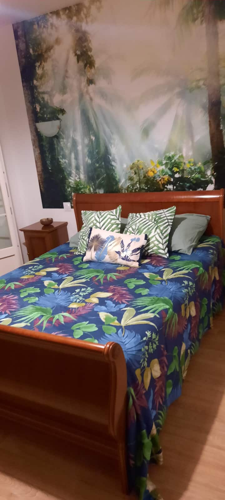 Chambre Dans La Maison Familiale - Chasseneuil-du-Poitou