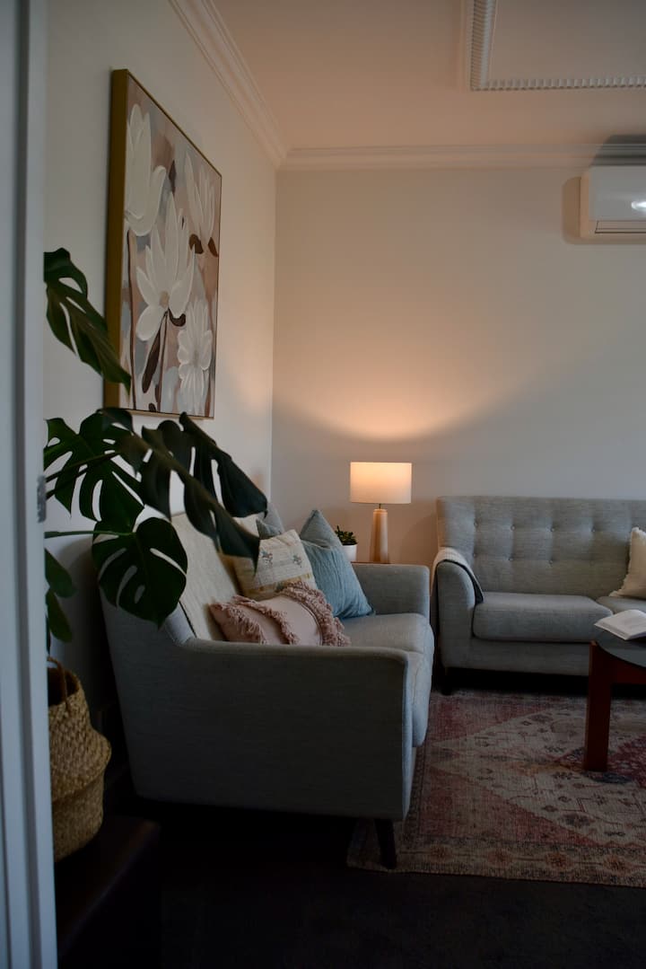 "Lola's" Home Away From Home, Cosy & Convenient. - Albury