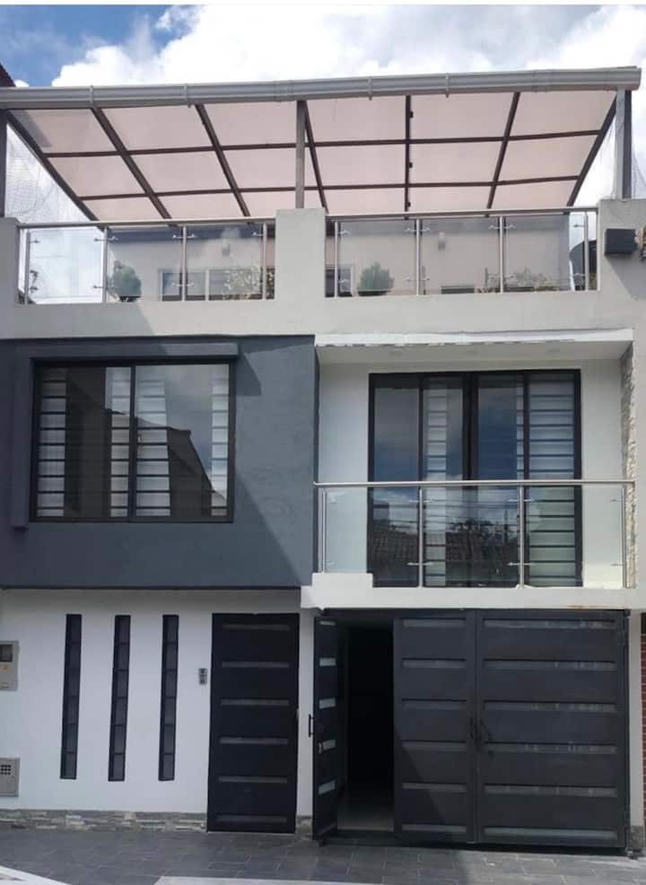 Casa Villacafe, Frente Al Polideportivo - Ibagué