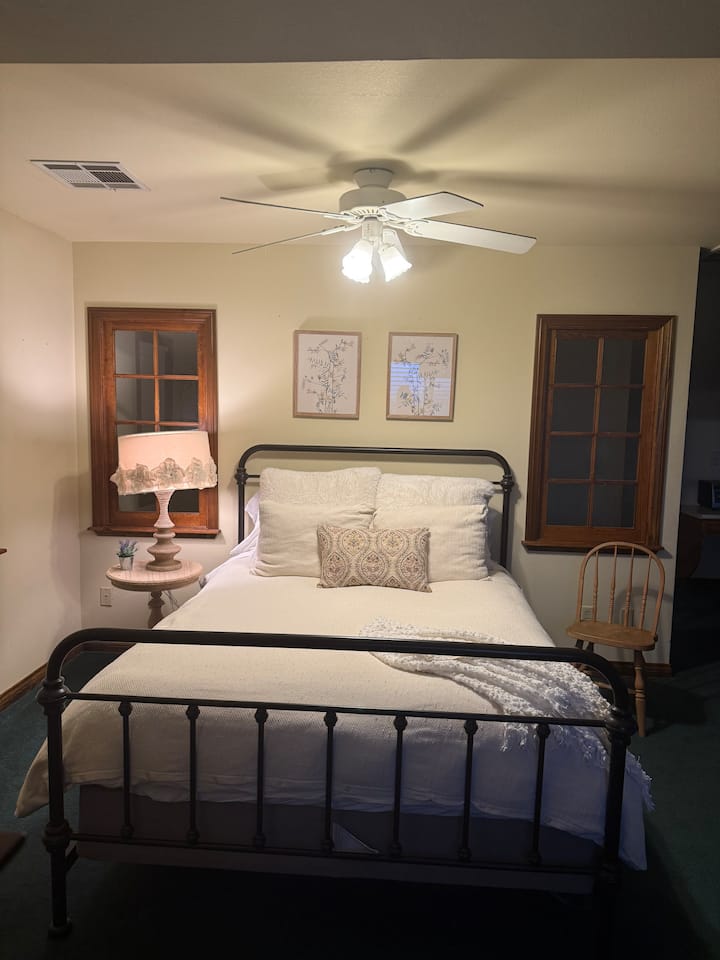 Private City-view Studio | Peaceful Escape Heights - Camarillo