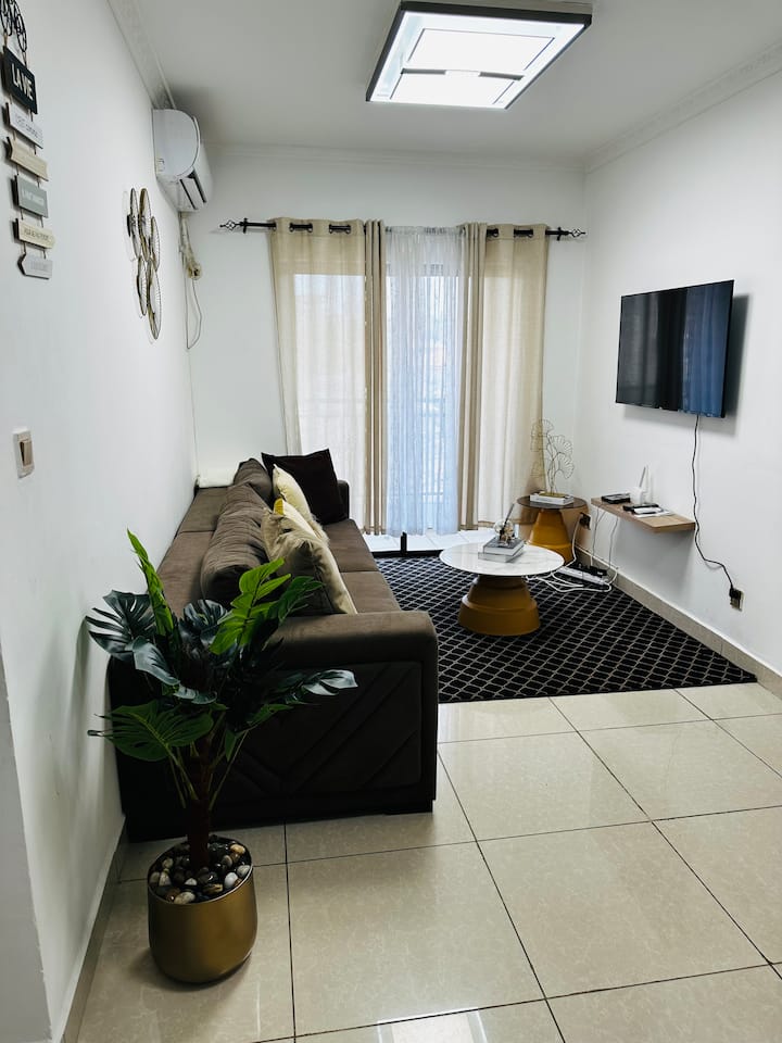 Somptueux F4 Disponible à Kipé Plaza Platinum - Conakry