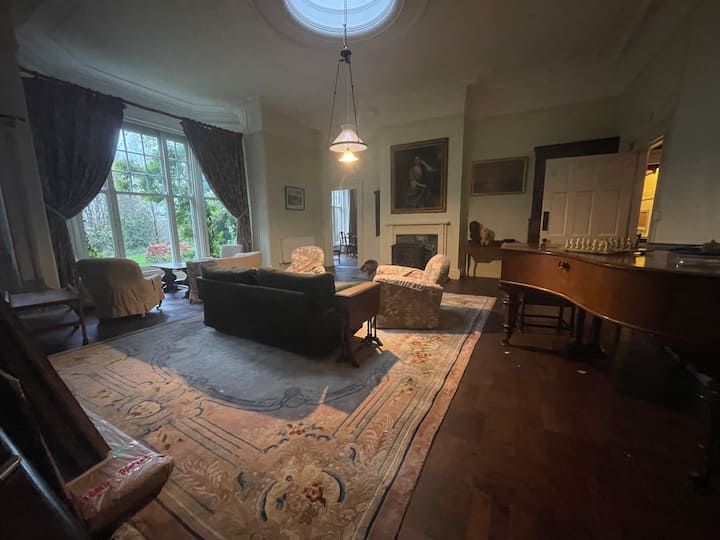 Family Room In Historic Country House With Ensuite - Limerick, Ireland