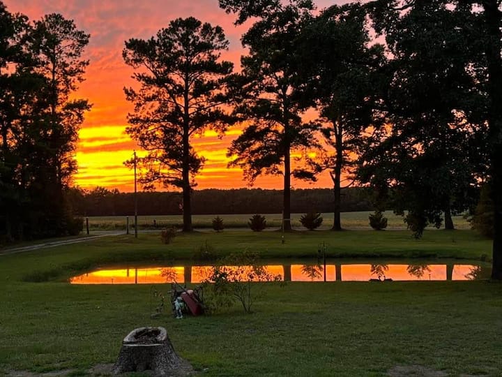 Breathtaking Waterfront Sunsets - Princeville, NC