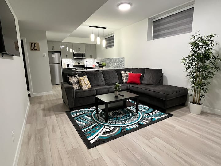 Cool & Cozy 2-bed/2-bath Basement Suite - Winnipeg