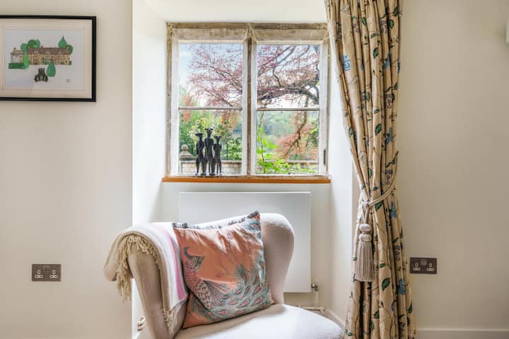 New Classy Cotswold Cottage - Spring Getaway - Stroud, UK