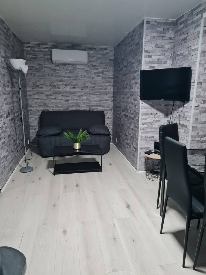 Appartement Neuf Dans Villa Au Calme - Alès