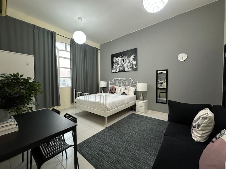 Spacious Studio, 10min Airport, 5min Masdar City - Abu Dhabi