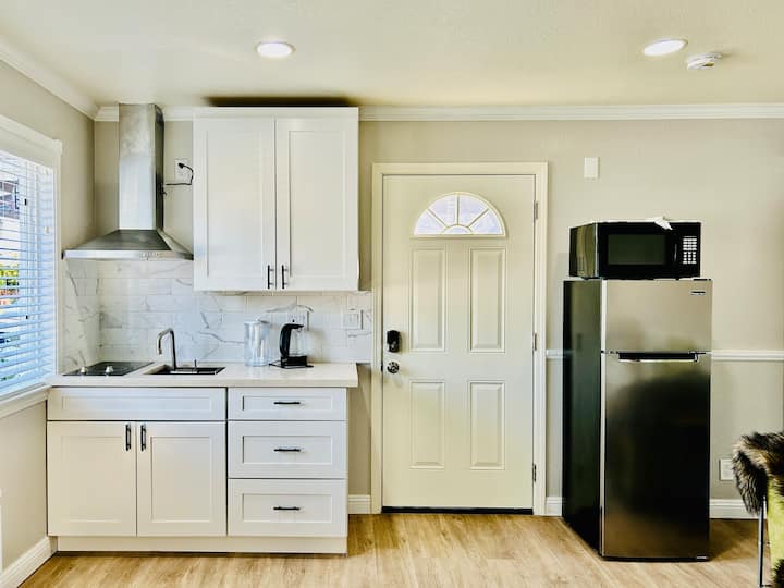 Cozy Studio With Private Entrance & Bath & Kitchen - Fremont, CA