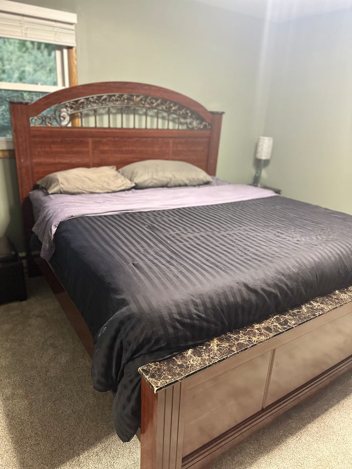 Comfy Affordable Stay - Port Washington, WI