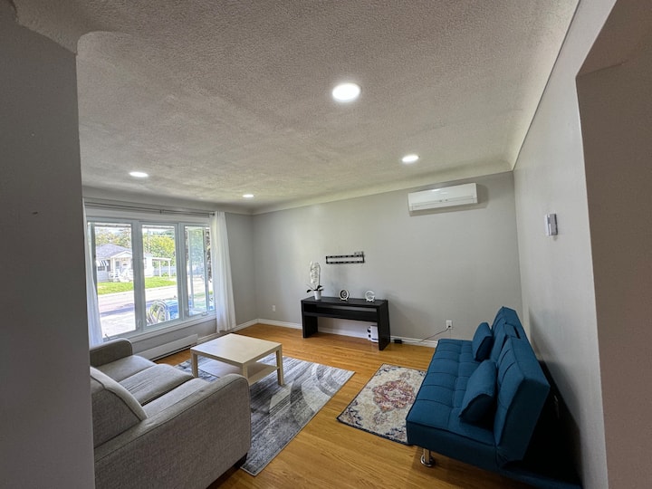 An Elegant Personal Room 1 In Downtown Kingston - Kingston