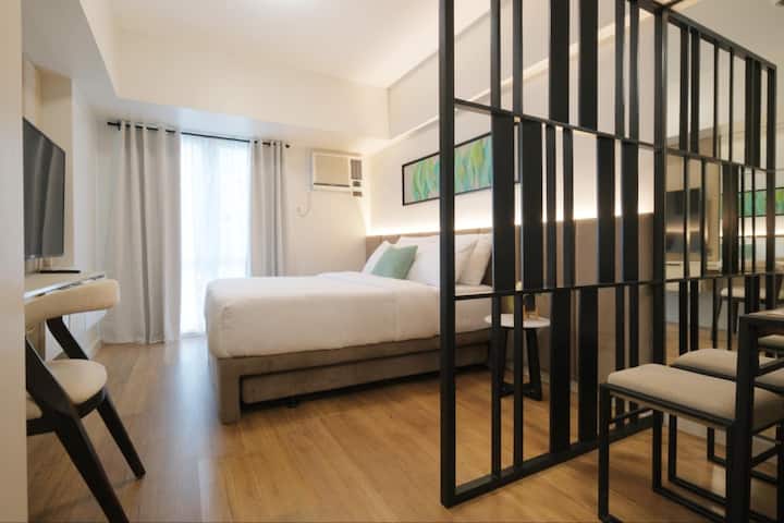 Big Studio Across Ayala W/ Wi-fi - Cebu