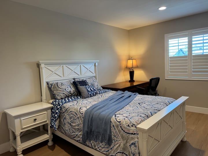 Modern And Stylish Updated 2b1b Suite - Ontario, CA