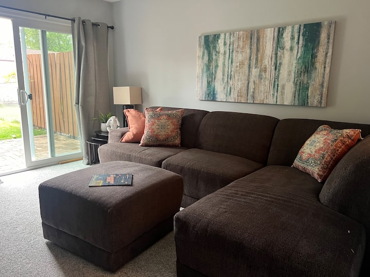 Perfect Comfy Townhome - Location Perfect In Fargo - Fargo, ND