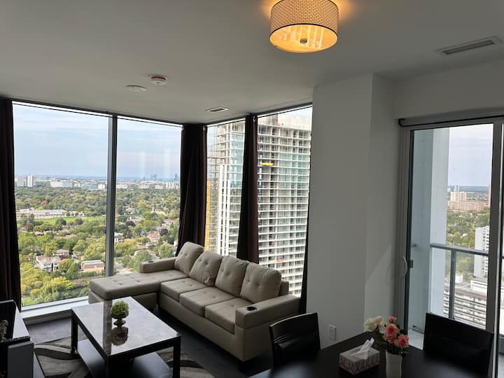 Stylish Condo In North York - Toronto