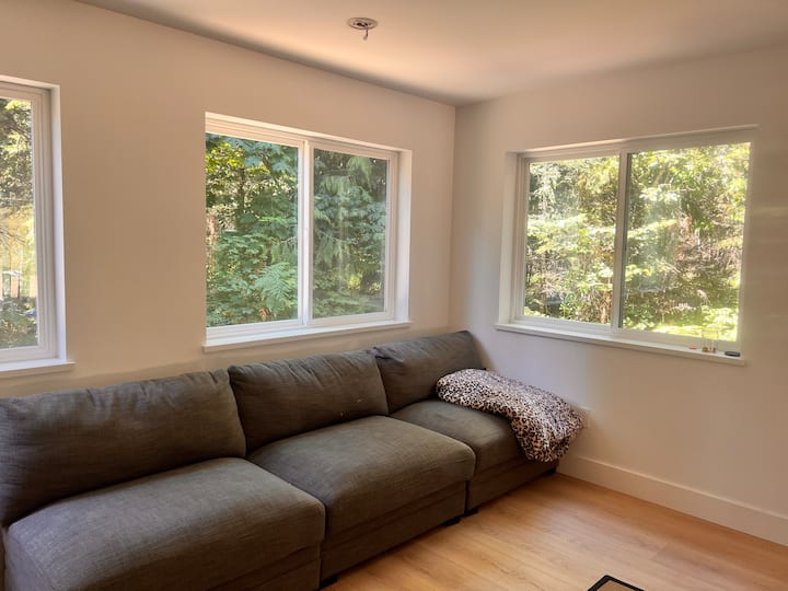 Private Forest Bachelor 
Bed & Breakfast - Comox