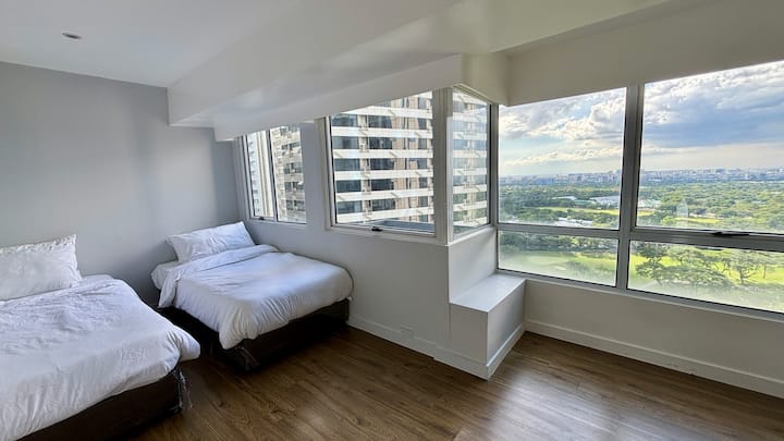 2br Bgc Sunset Golf View Very Central Near Airport - Makati
