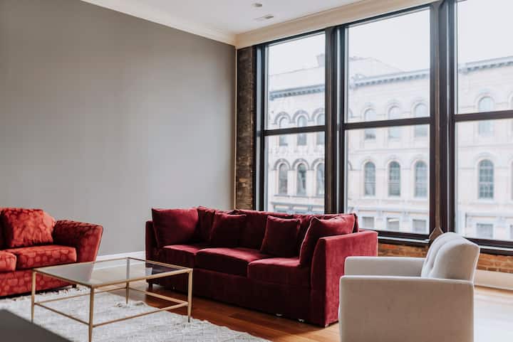 Available Thunder Over Louisville! Whiskey Row! - KFC Yum! Center