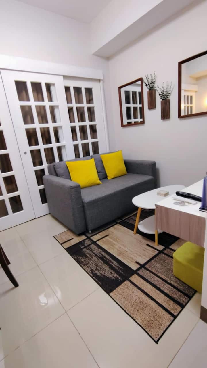 Stay Here And Experience  Elegance And Comfort. - Taguig