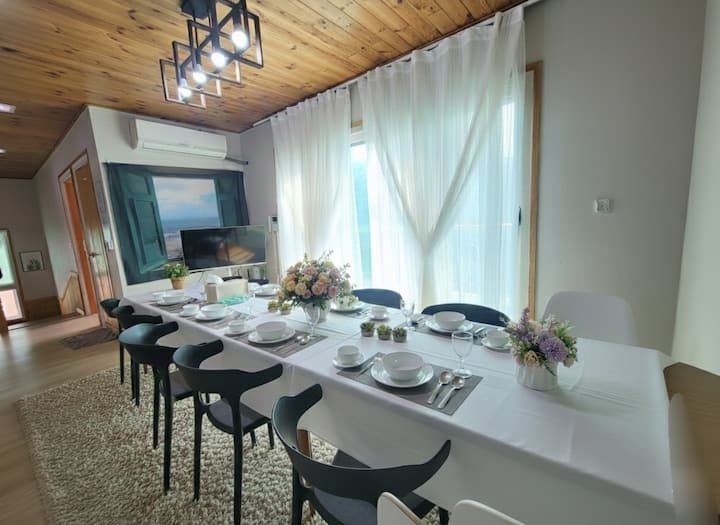 Dmc역도보 5분|160㎡ 단독주택|홍대|방4개•화장실2개|주차2대 - Seoul