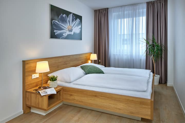 Spacious One Bedroom Apartment With Balcony - Prague Václav Havel Airport (PRG)