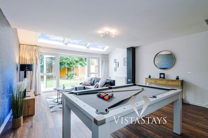 10% Off Weekend Stay W/ Pool Table & Netflix - Salford